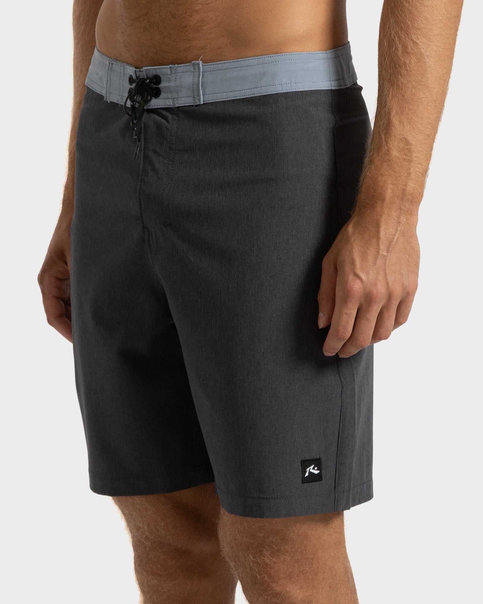 Boardshort Rusty 20'' Niagara Preto – RustyBrasil