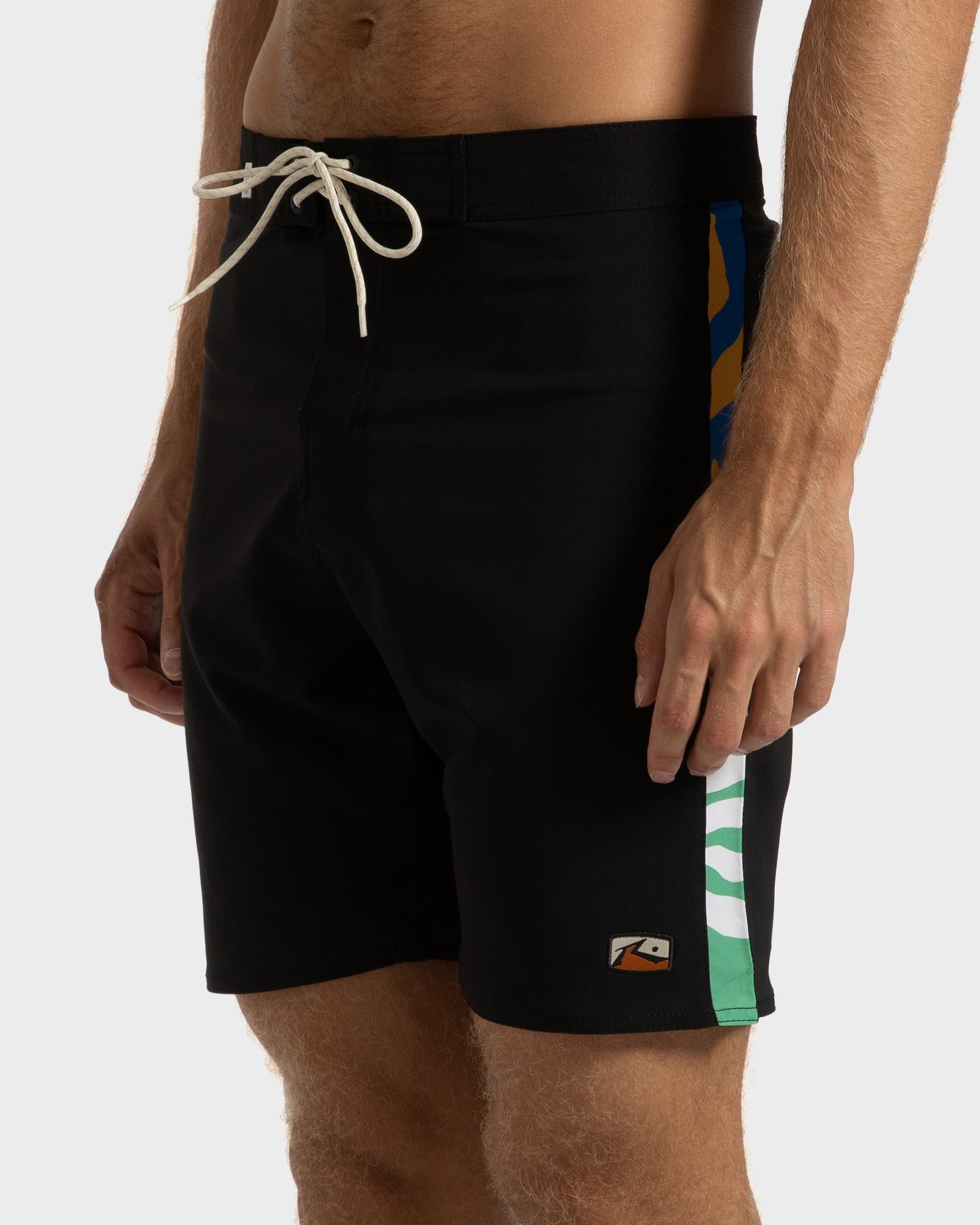 Boardshort Rusty 19'' Leaf Form Preto – RustyBrasil
